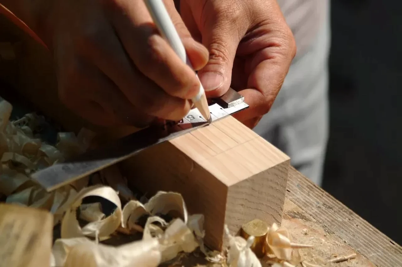 4 Cara Memotong Kayu dengan Tepat - Sinar Himalaya